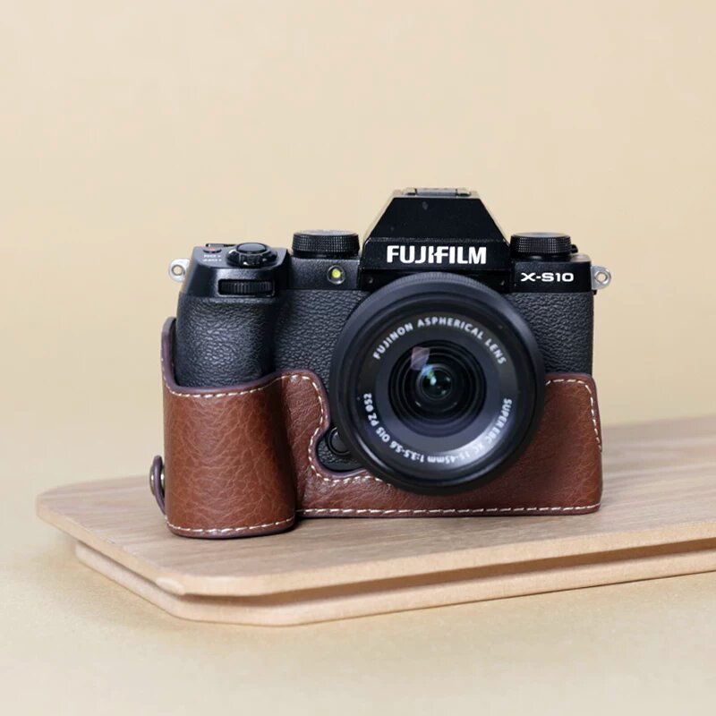 Защитный чехол Fuji XS10 в кофейном цвете — легкий и функциональный