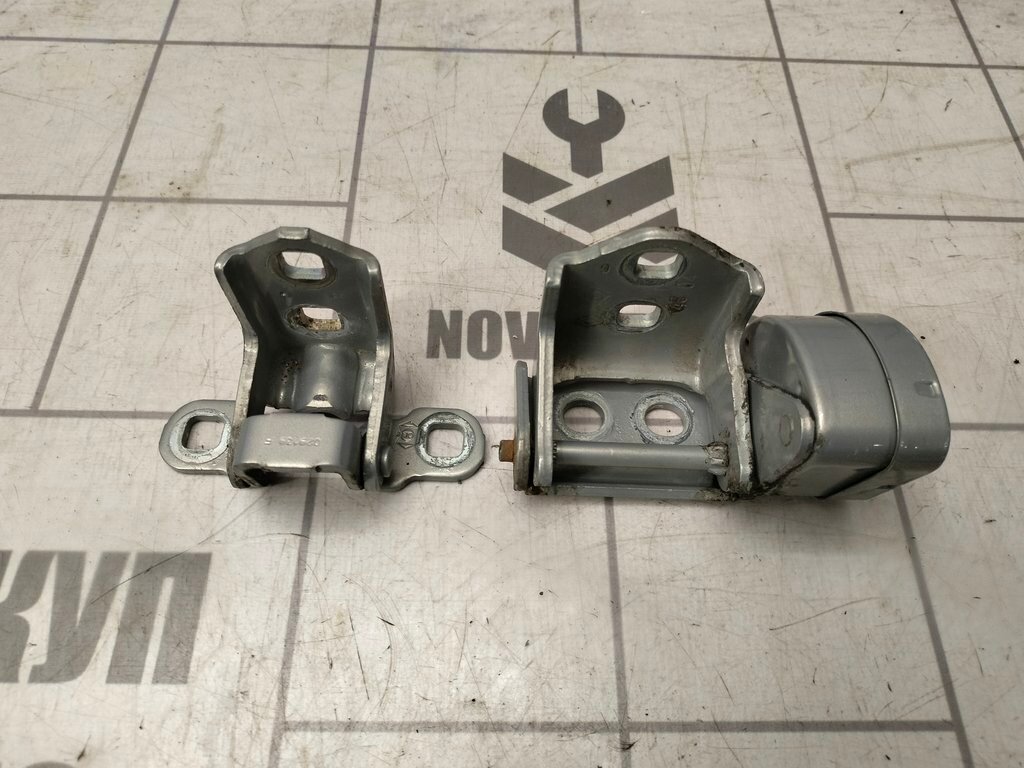 Петля двери Renault Megane 2 02-09