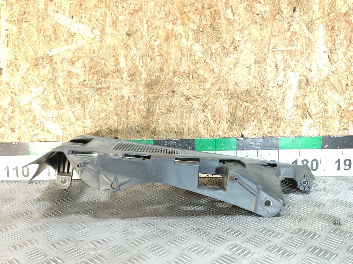 Обшивка багажника левая SKODA Octavia 2000 2011 1U6867763B