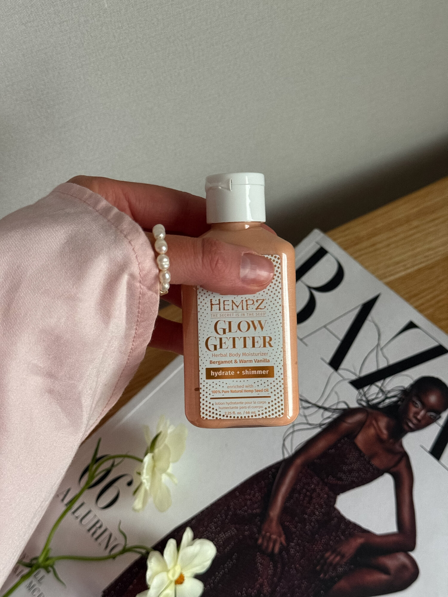 HEMPZ Glow Glitter. Бергамот, ваниль. Увлажняющее молочко для тела 66мл. Мини формат.