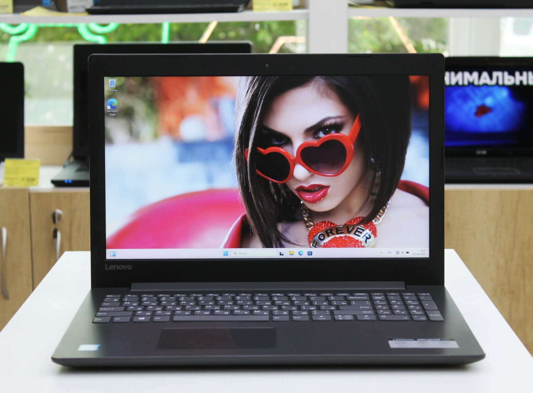 Ноутбук Lenovo IdeaPad 330-15IKB (81DE015FRU)/Core i5-8250U/8GB/SSD 500 GB/win 11