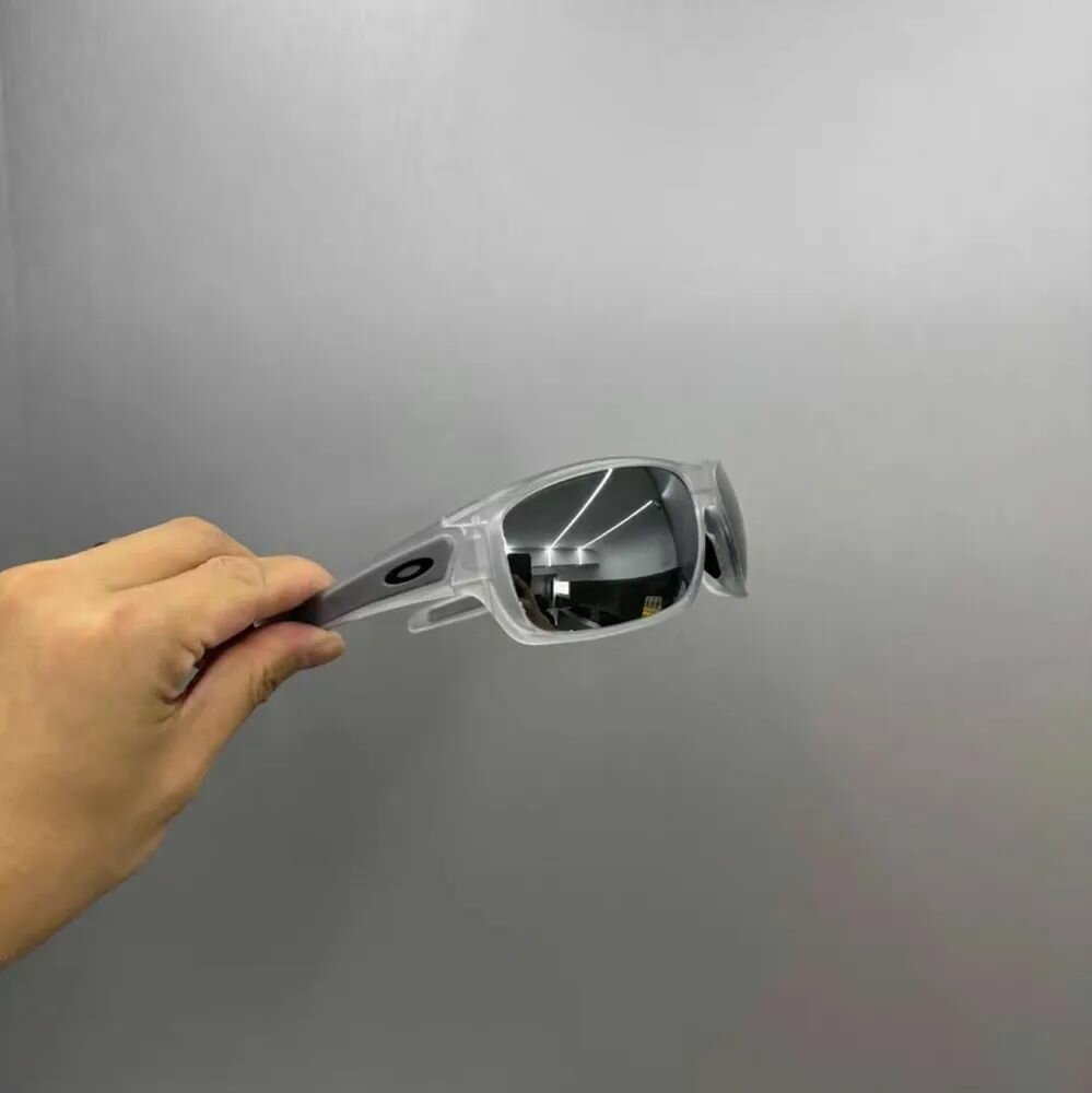 Oakley Turbine Rotor - очки для активного отдыха с поляризованной линзой в стиле панк-байкер