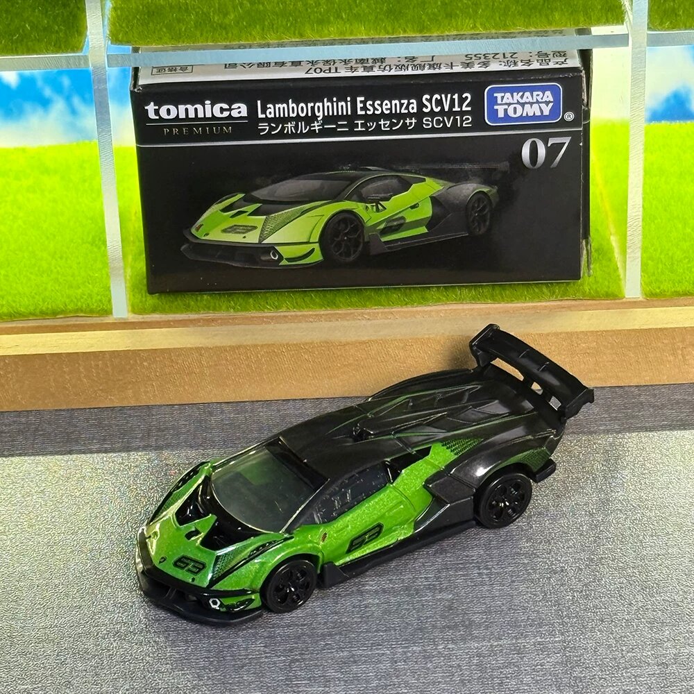 Игрушечная машинка TOMY TOMICA из металла: Lamborghini Aventador с съемным задним спойлером (TP07), масштаб 1:64