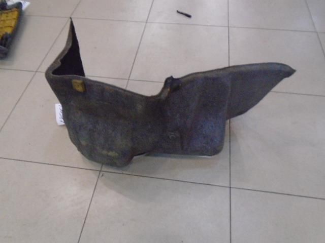 Обшивка багажника левая Toyota Camry V30, XV10 1990-1994 6472232140C1