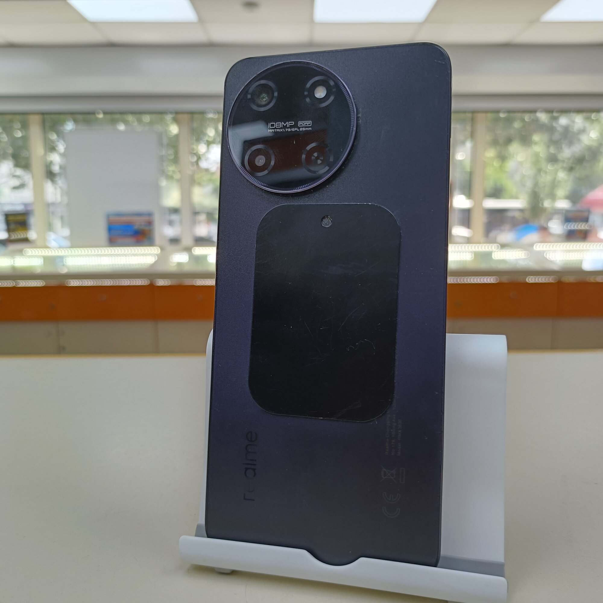 Смартфон Realme 11 4G 8/256 ГБ Ростест, Dual nano SIM, черный б/у уценка