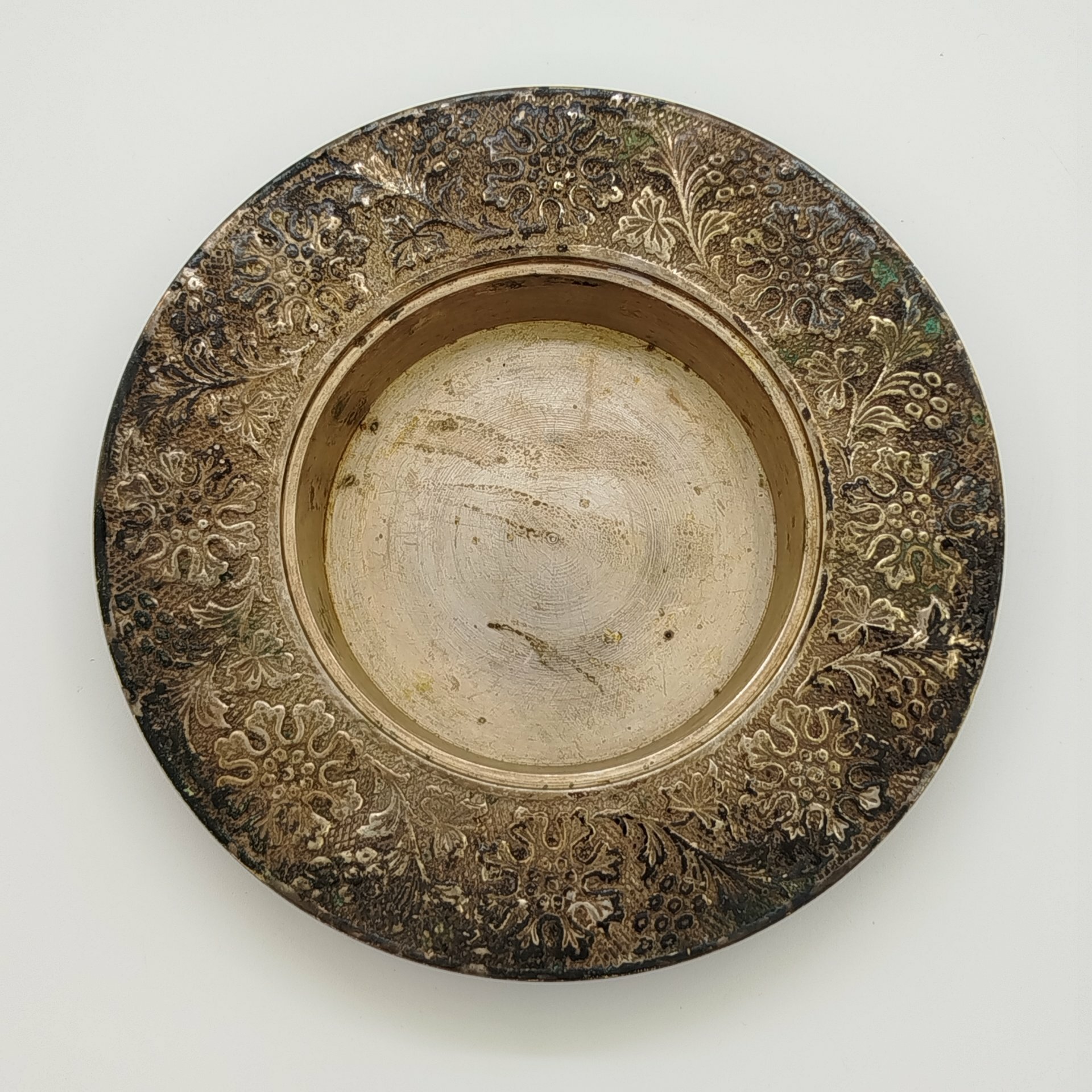 Икорница, декорированная растительным узором, латунь, литье, Индия, 1970-1990 гг.