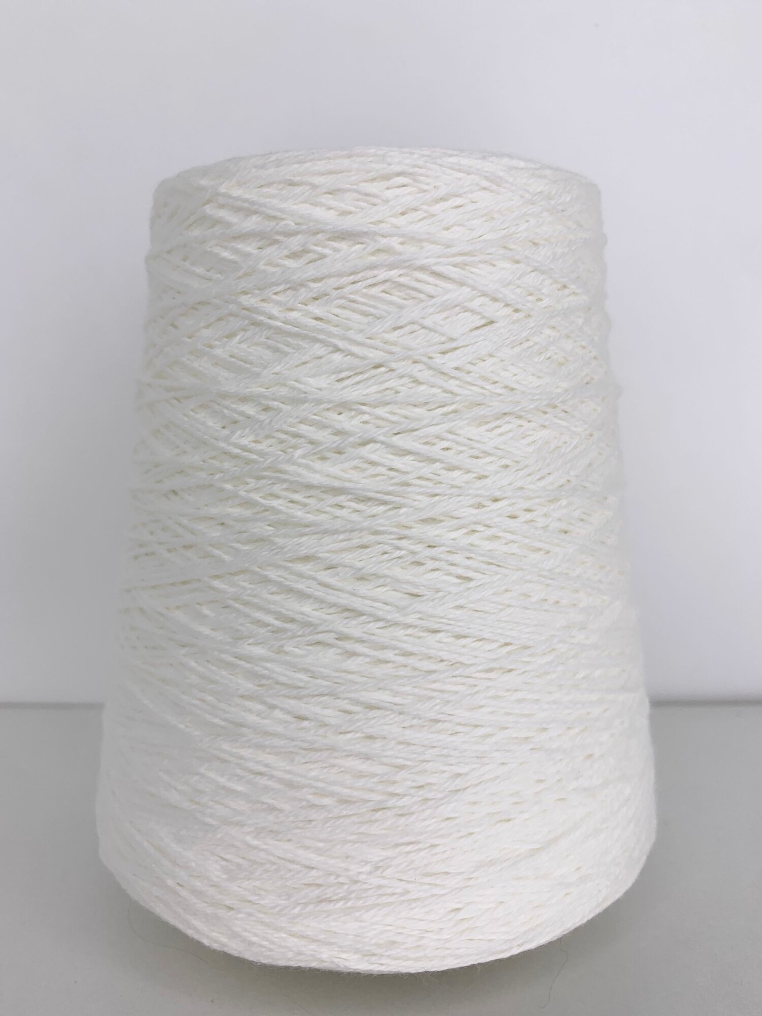 KIRON - New Mill; 95% хлопок, 5% п/а; 330м/100гр; col. 102131, цвет: белый; вес: 250гр; italyyarn