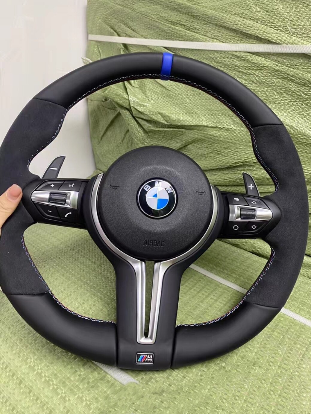 Рулевое колесо в сборе с подогревом для BMW E70, E71, E84, E87, E89, E90, E91, E92, E93 — фото 1