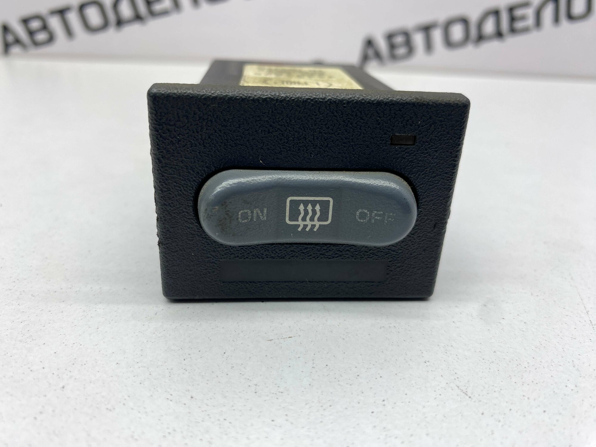 Кнопка обогрева зад стекла Chevrolet Blazer S15