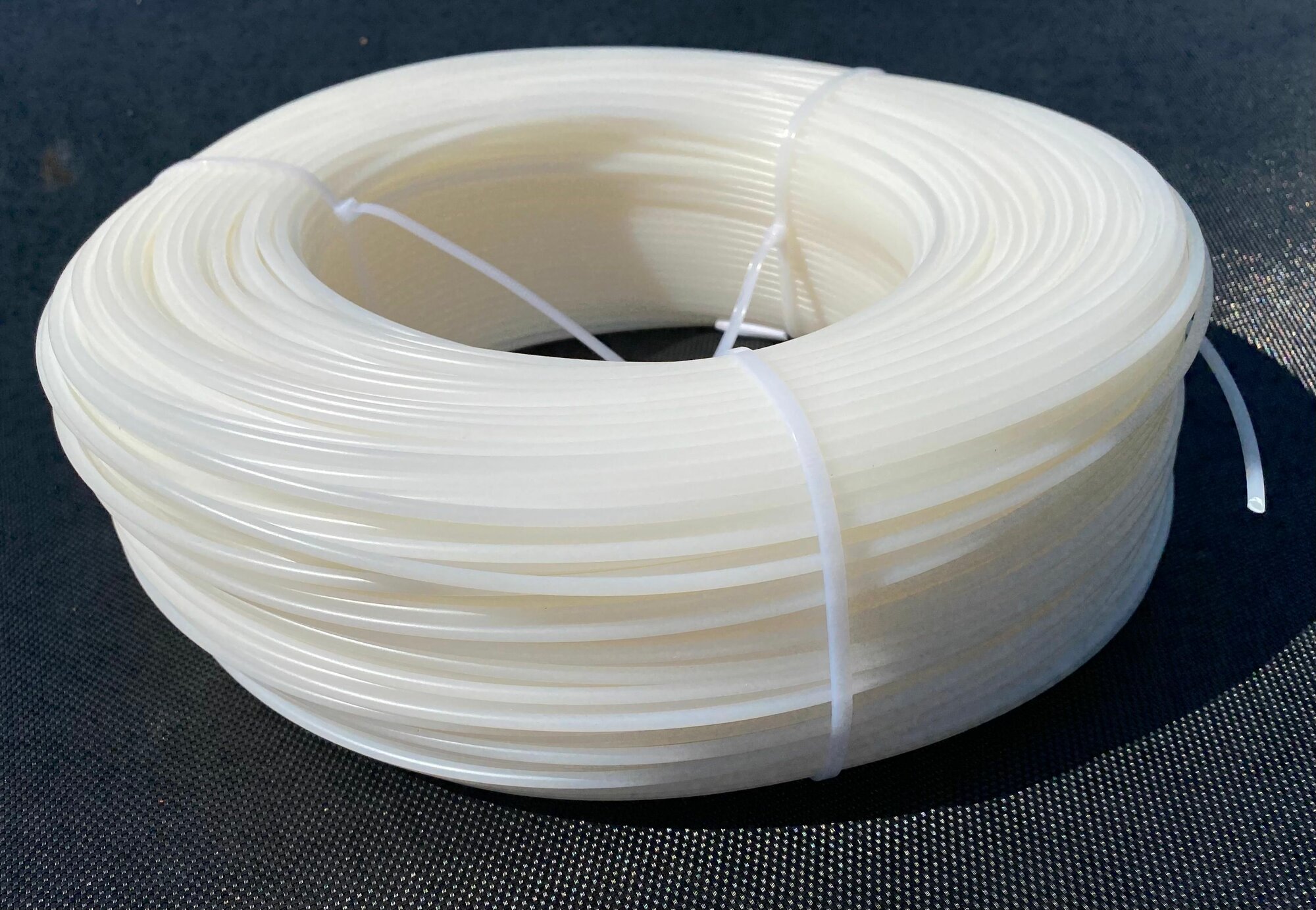 Пруток сварочный ПНД круглый 3 мм 10 метров натуральный полиэтиленовый для сварки пластика