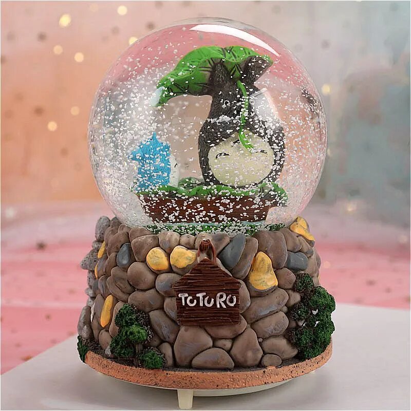 Снежный шар Totoro, диаметр 15.8 см, с музыкой и подсветкой, кремовый, для любимой девушки