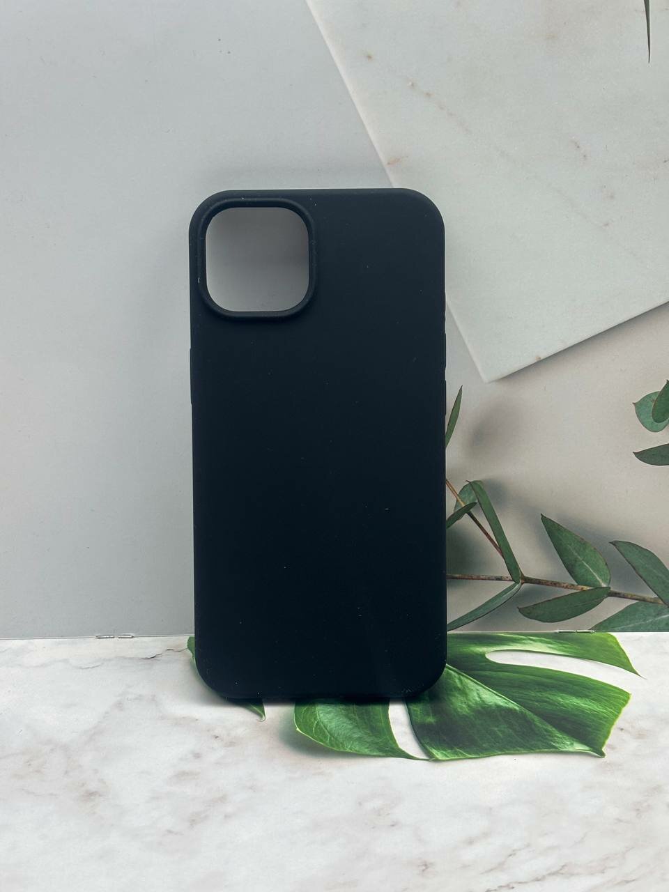 Силиконовый чехол на iPhone 14 защитный