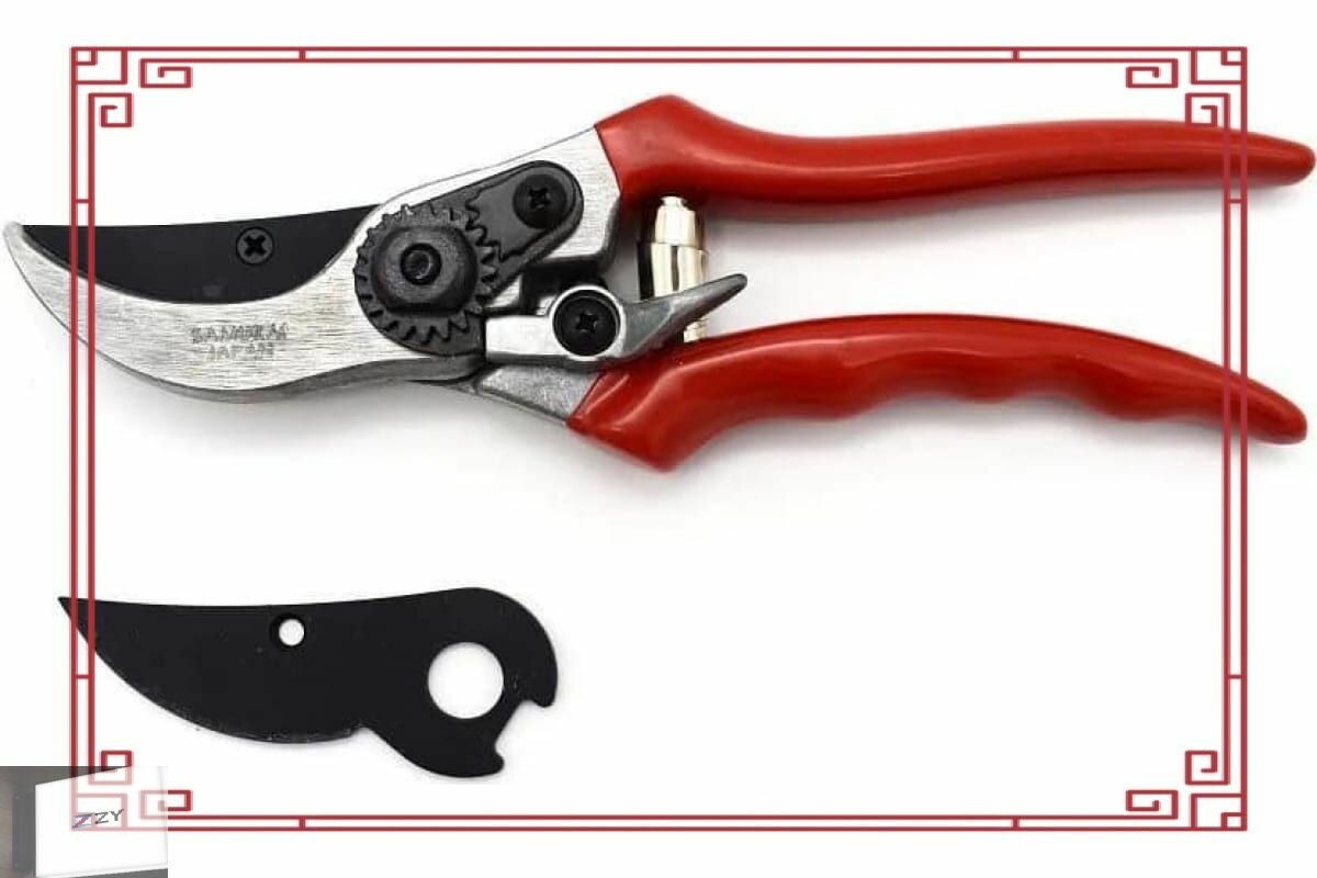 Садовый секатор SAMURAI KS4Т с эксклюзивным тефлоновым лезвием в комплекте