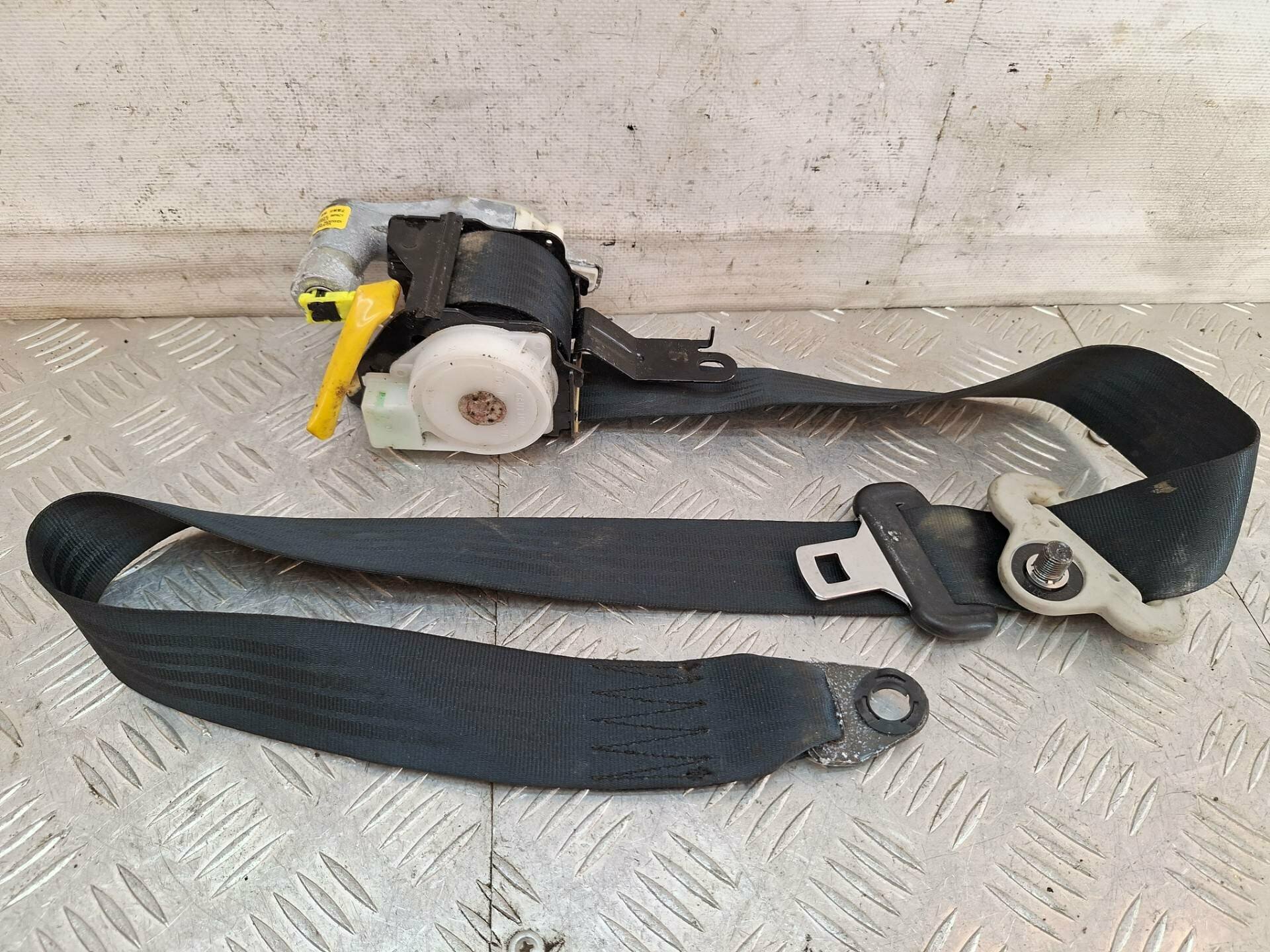 Ремень безопасности передний правый Mazda 2 (2003 - 2005) 0277406