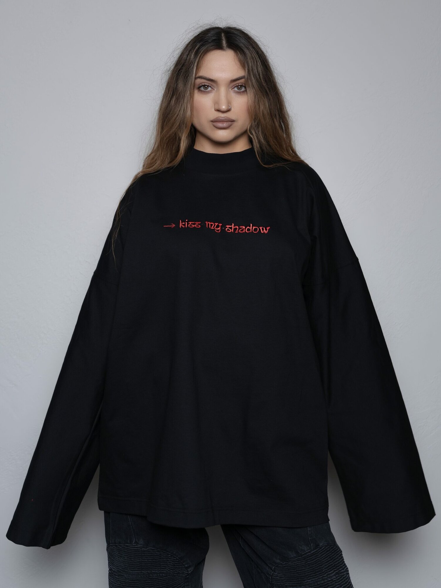 Лонгслив "Kiss my shadow"
