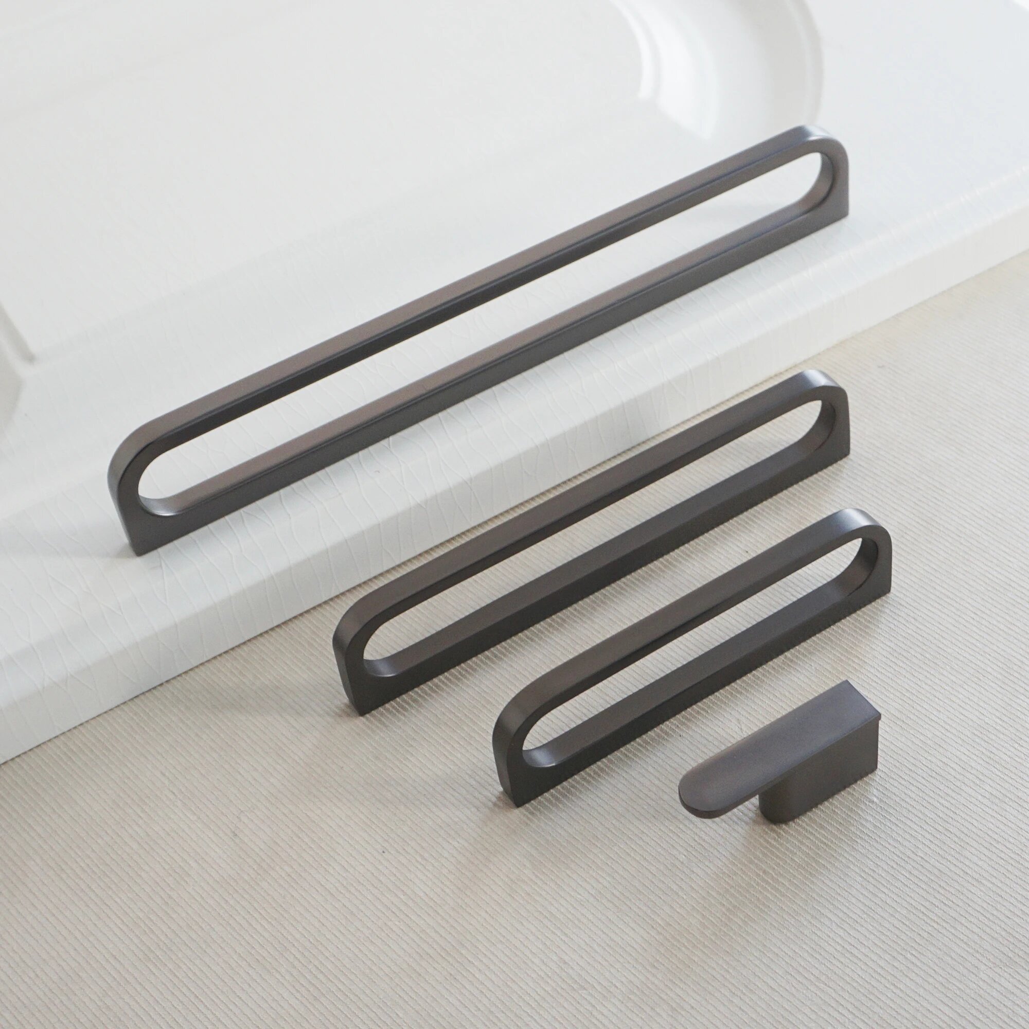 Темно-серые полые ручки для шкафа, шкаф, дверные ручки, длинная мебельная фурнитура, кухонные аксессуары 320 мм