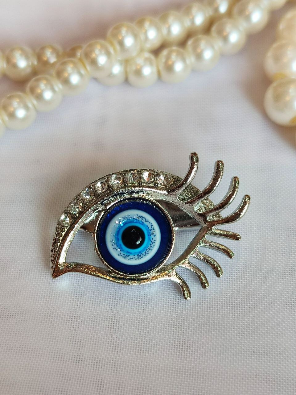 Брошь, стразы