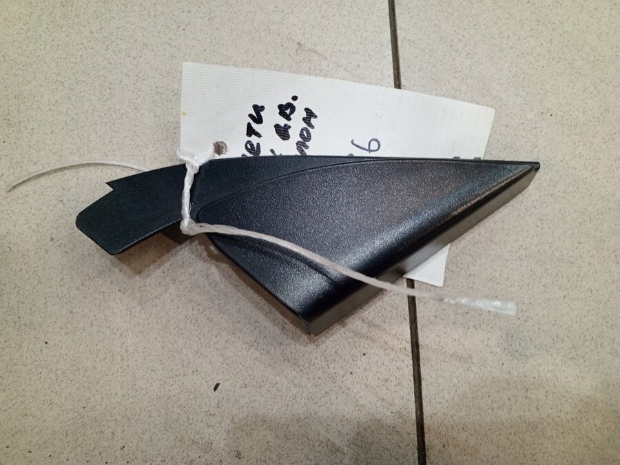 Уголок двери передней правой внутренний от Chevrolet Lacetti J200 2003-2013