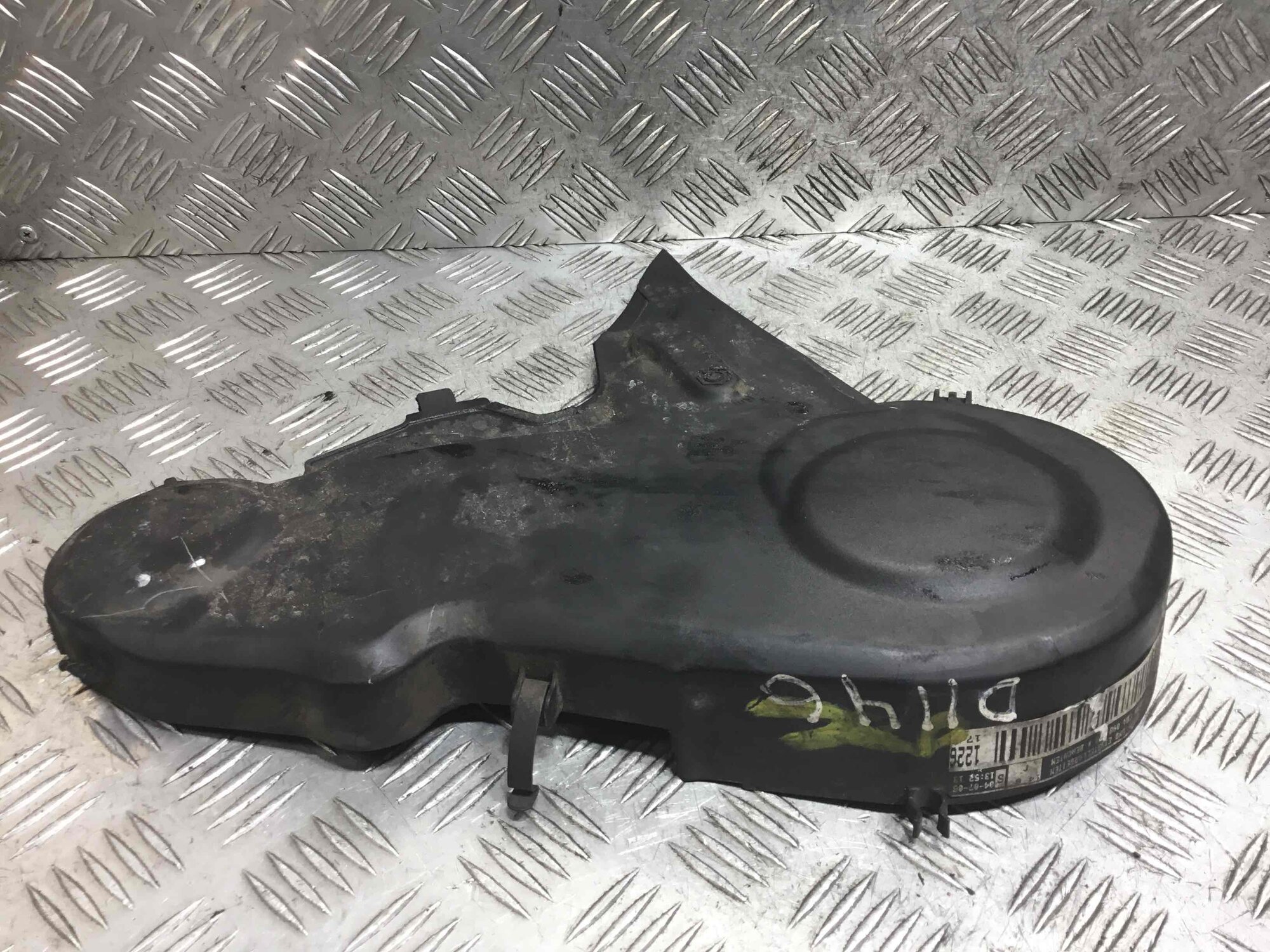 Б/У Защита (кожух) ремня ГРМ Volkswagen Golf 5 поколение (2004-2009) 2008 г.