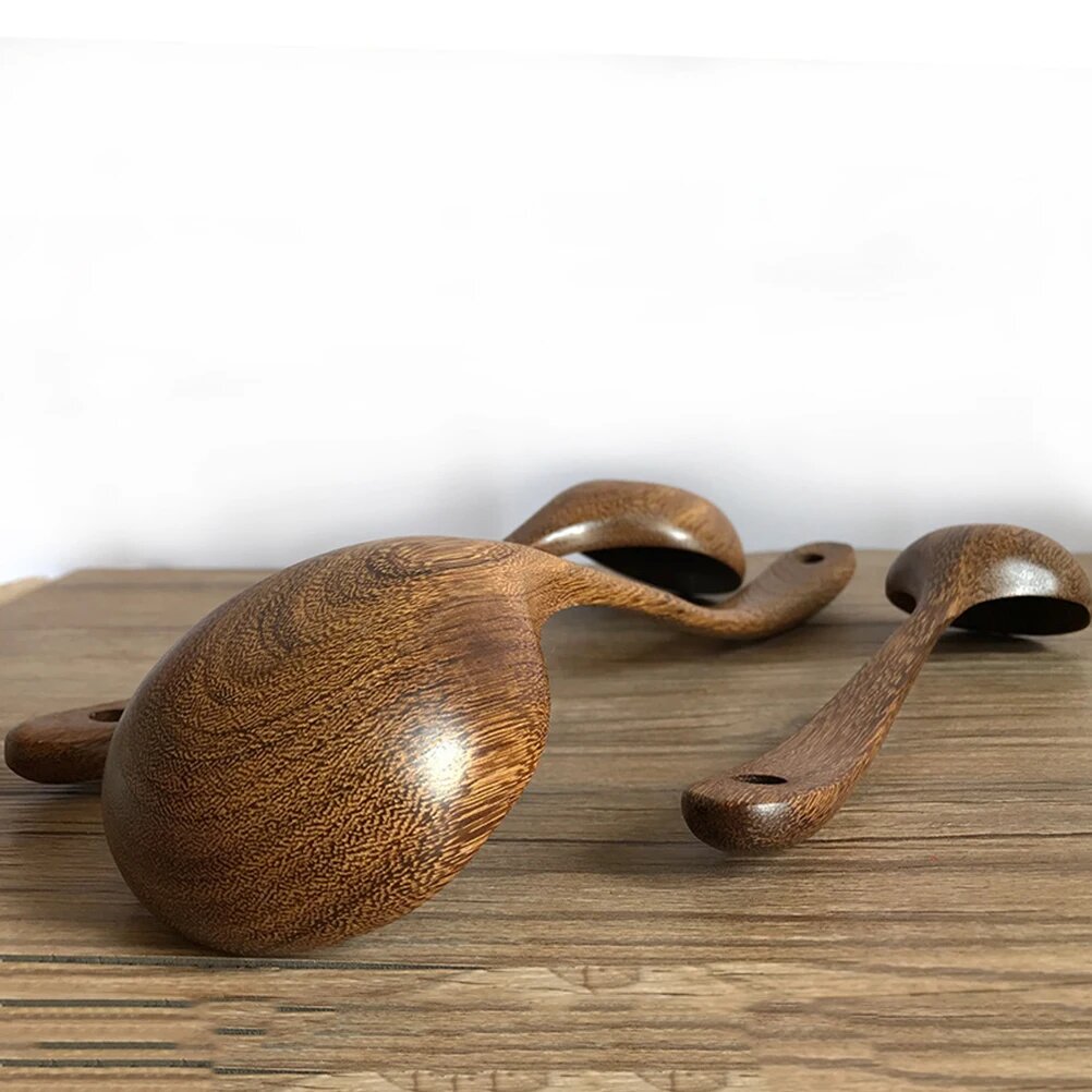 Деревянный половник для супа