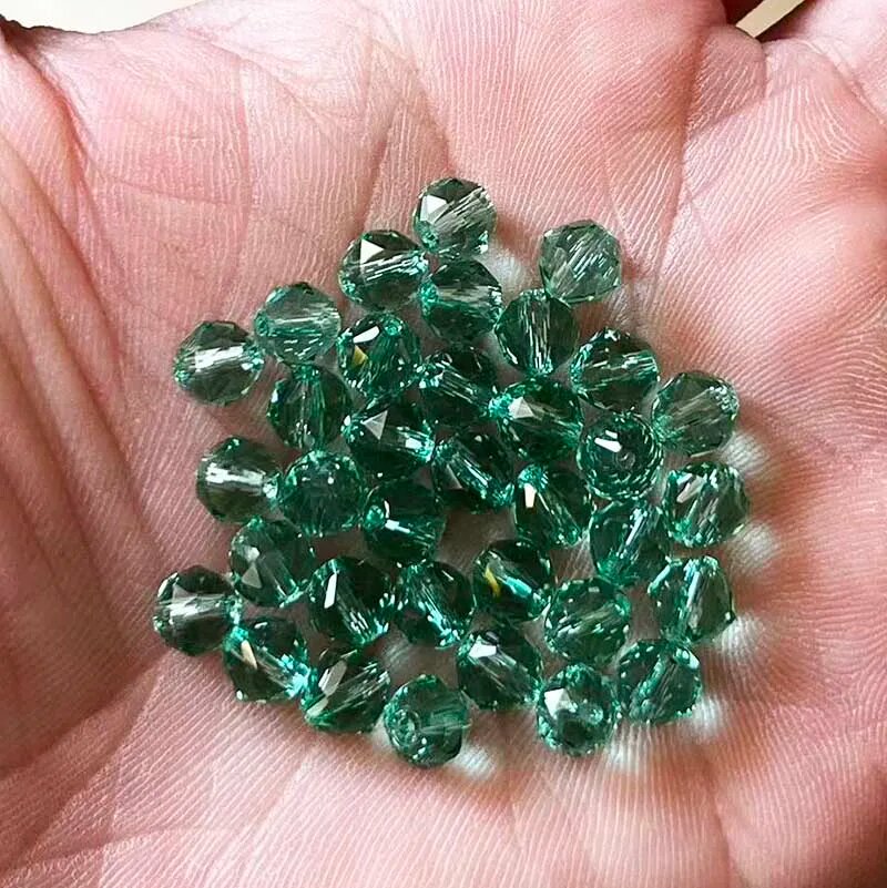 Хрустальные бусины зеленые 6 мм, 100 шт, 37L Green