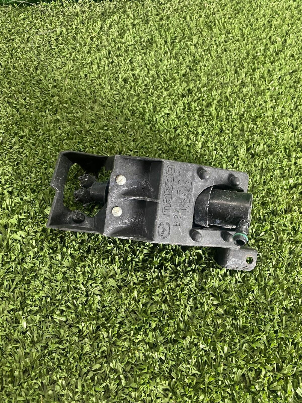 Форсунка омывателя фар левая Mazda 3 BK Б/У с пробегом