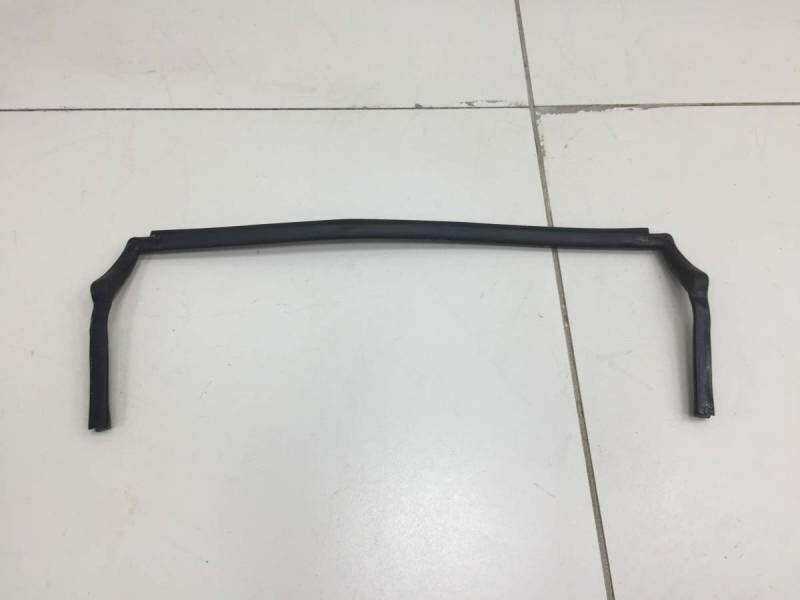 Уплотнитель капота Infiniti QX56/QX80 Z62 2010 кат.номер: 658101LA0A