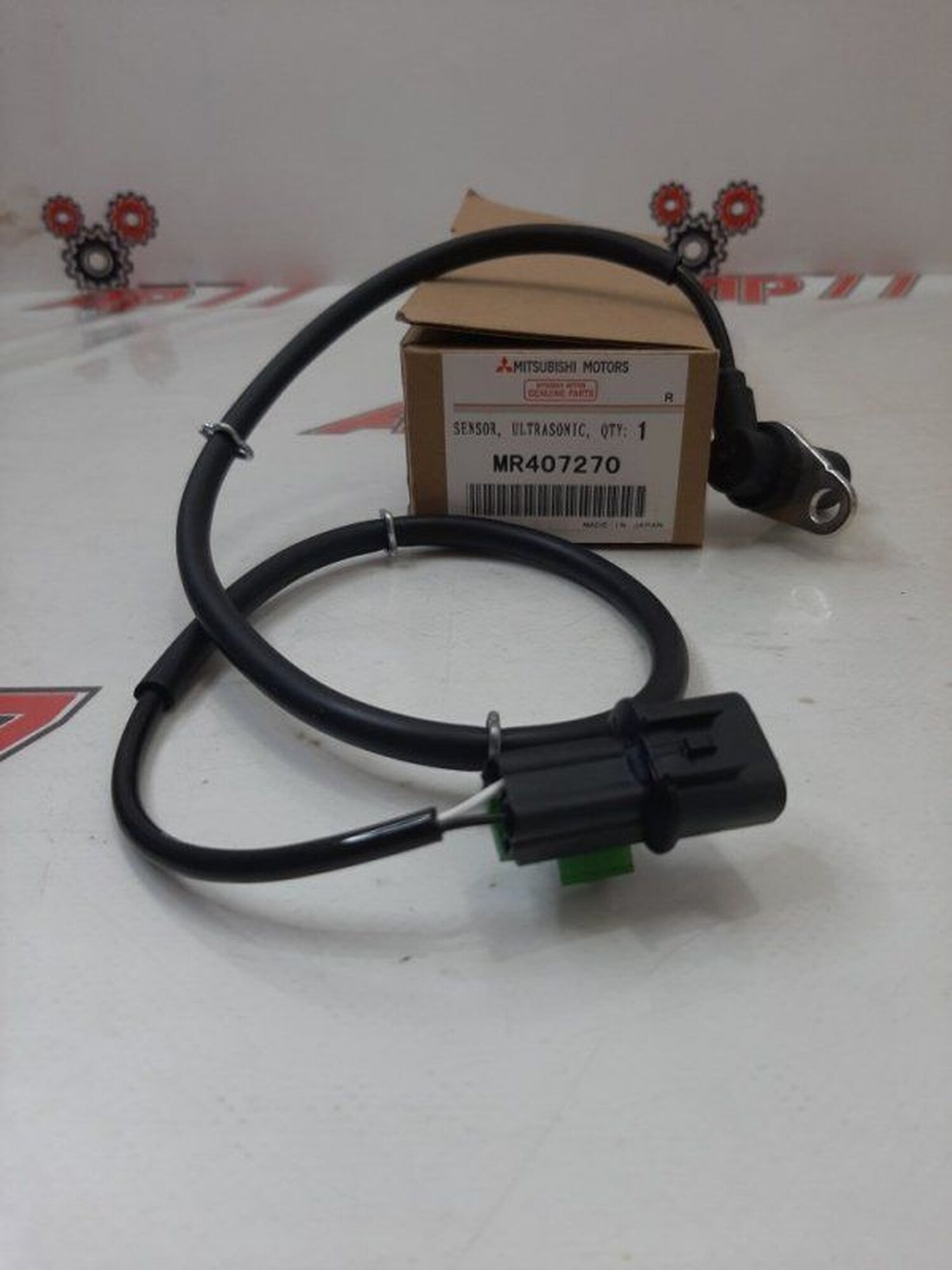 Датчик abs Mitsubishi Montero V63W 4D56 RL Denso MR407270 задн. лев.