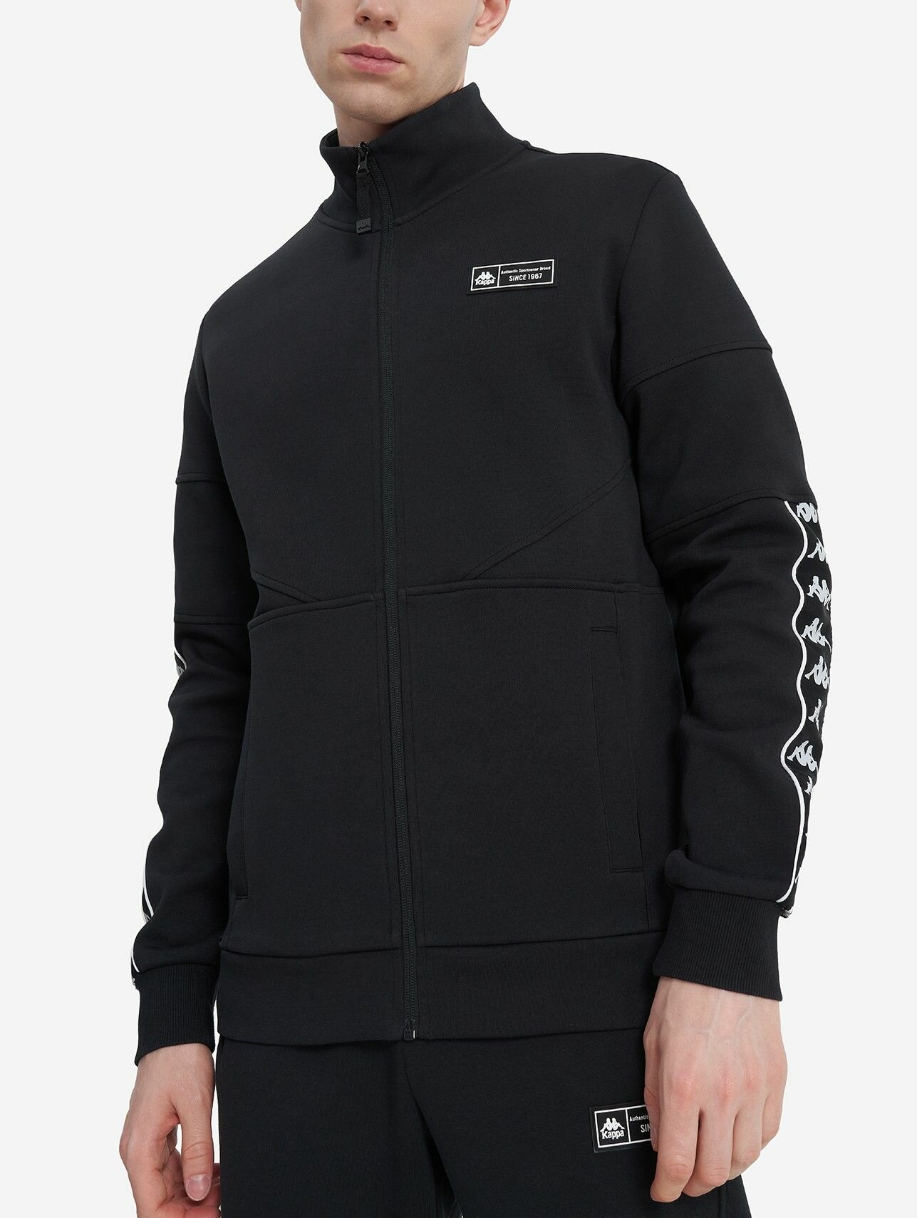 Толстовка спортивная