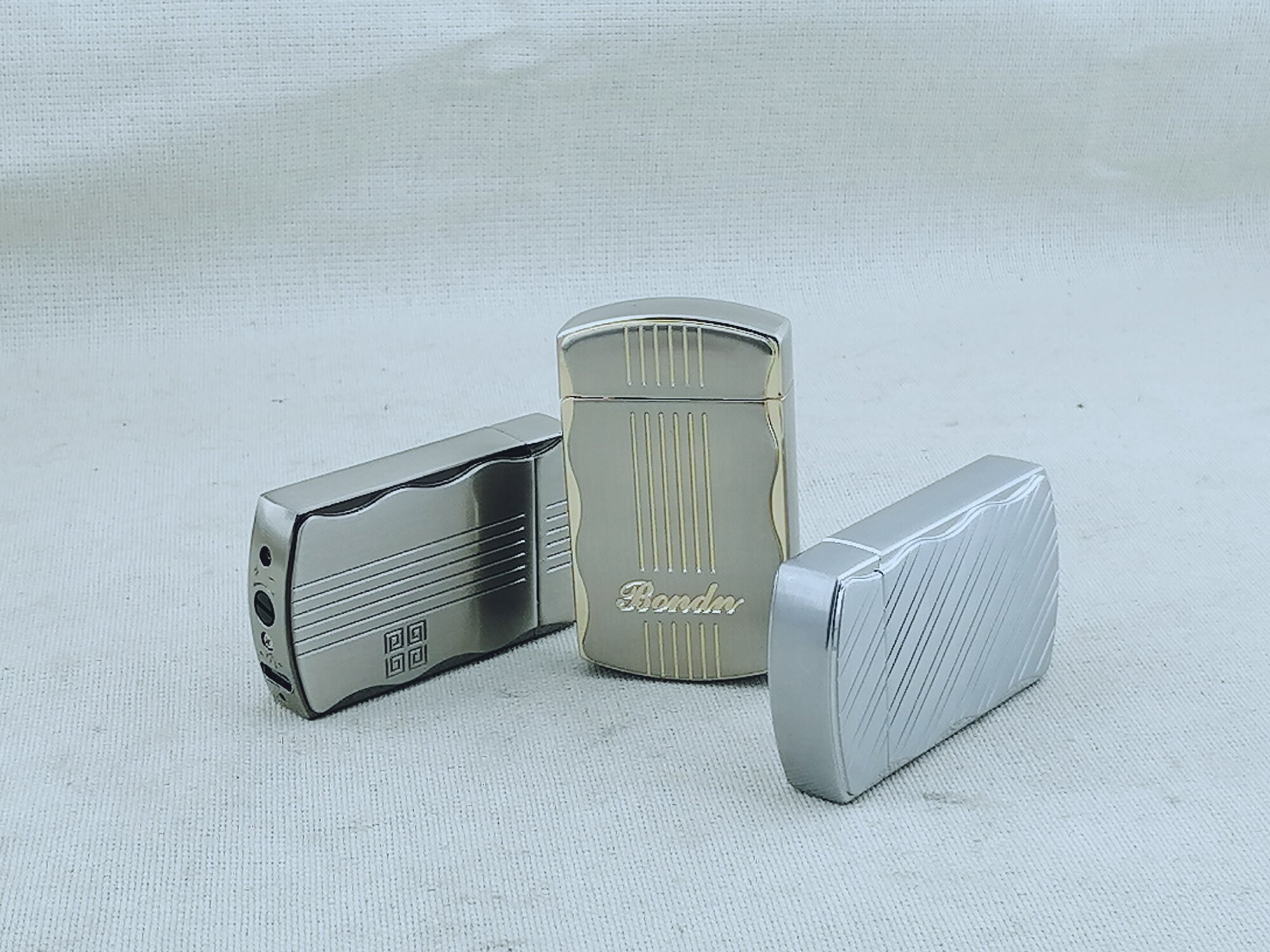 Зажигалка карманная - Джеймс Бонд - в подарочной коробке, без газа, НЕ заправлена