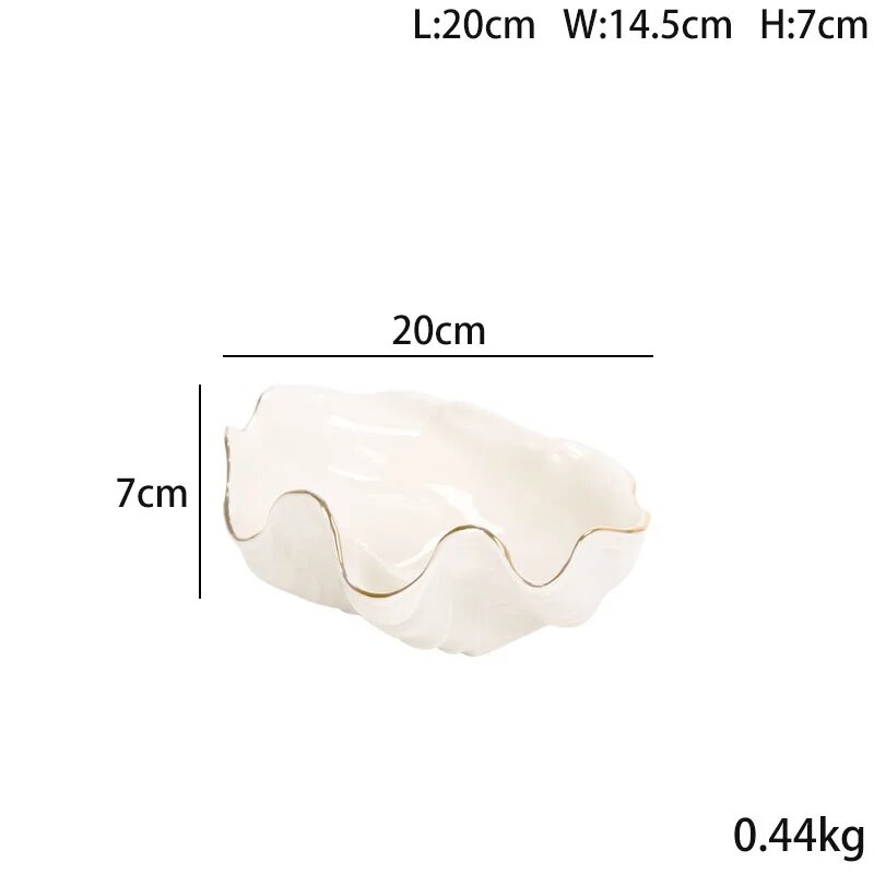 Керамическая тарелка с позолотой S