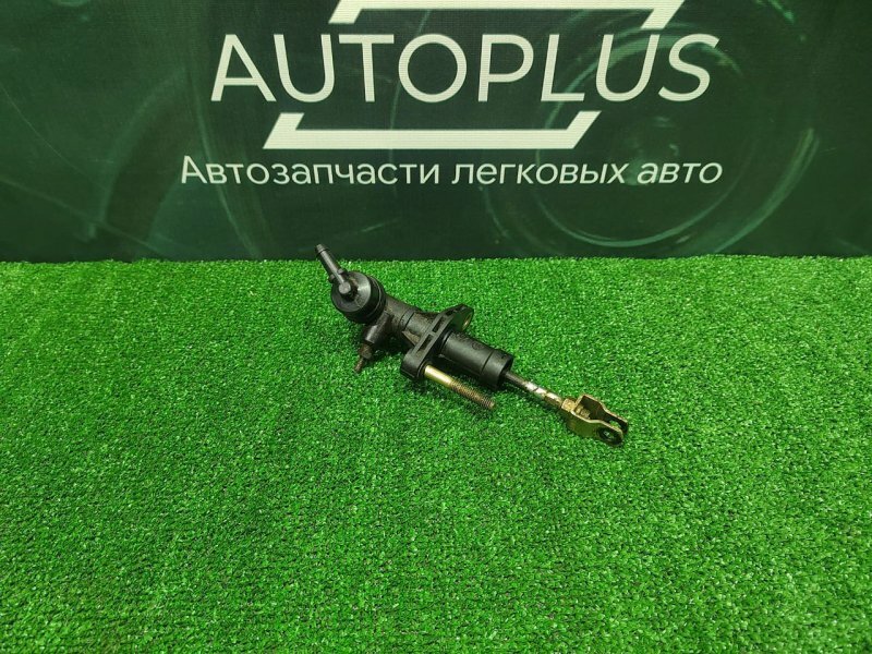 Главный цилиндр сцепления
