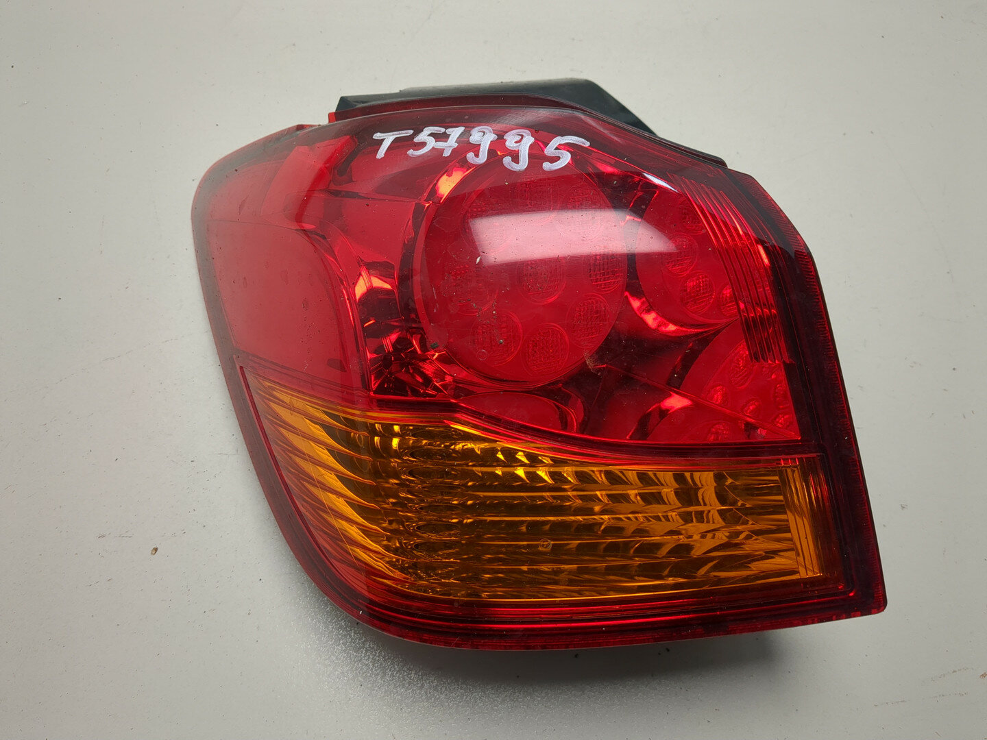 Фонарь (задний) левый Mitsubishi ASX Б/У