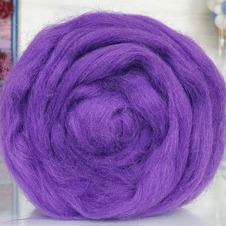 Гребенная лента (топс) 009 фиалка 50 гр