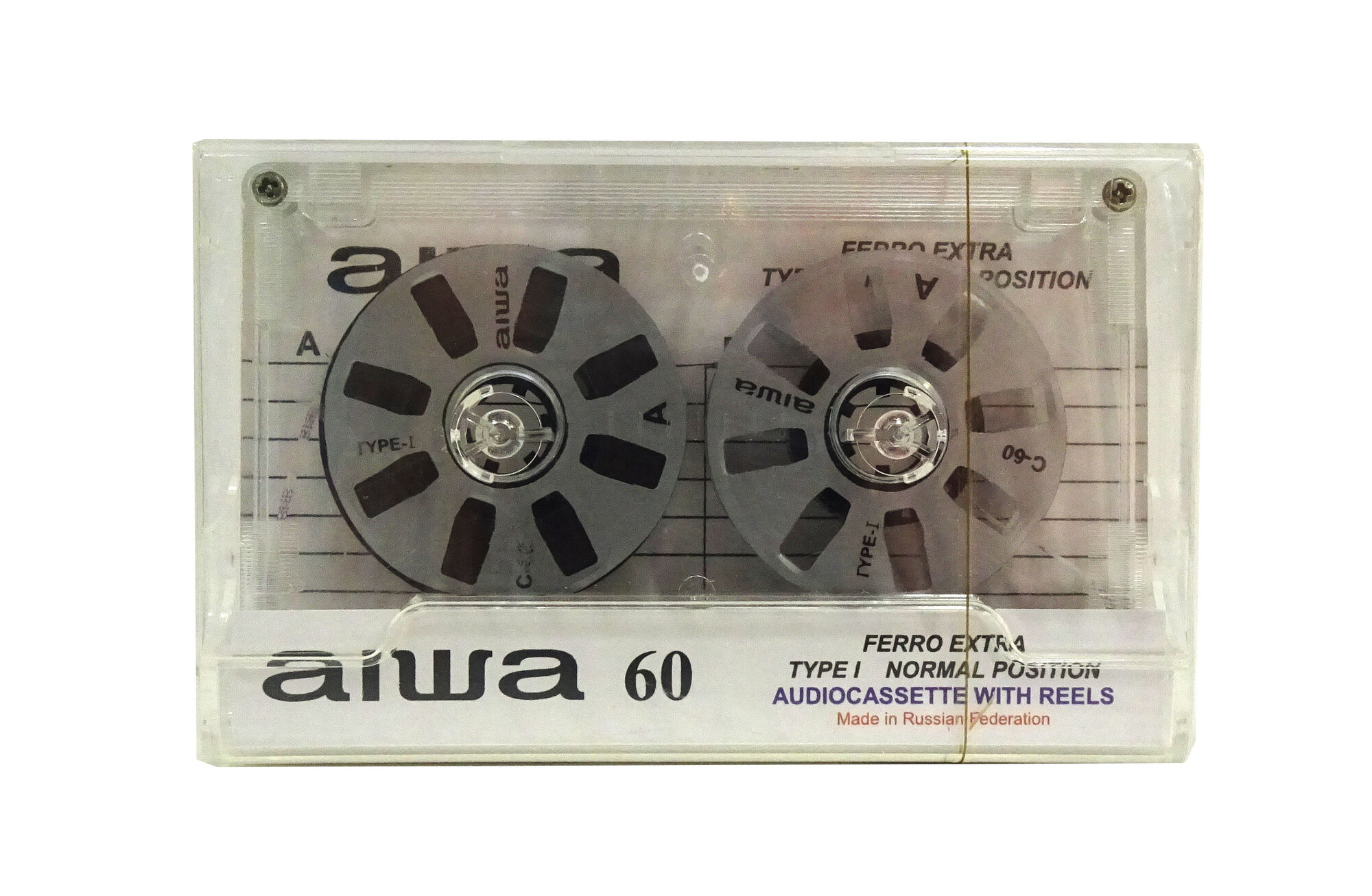 Аудиокассета "aiwa" с серебристыми катушками