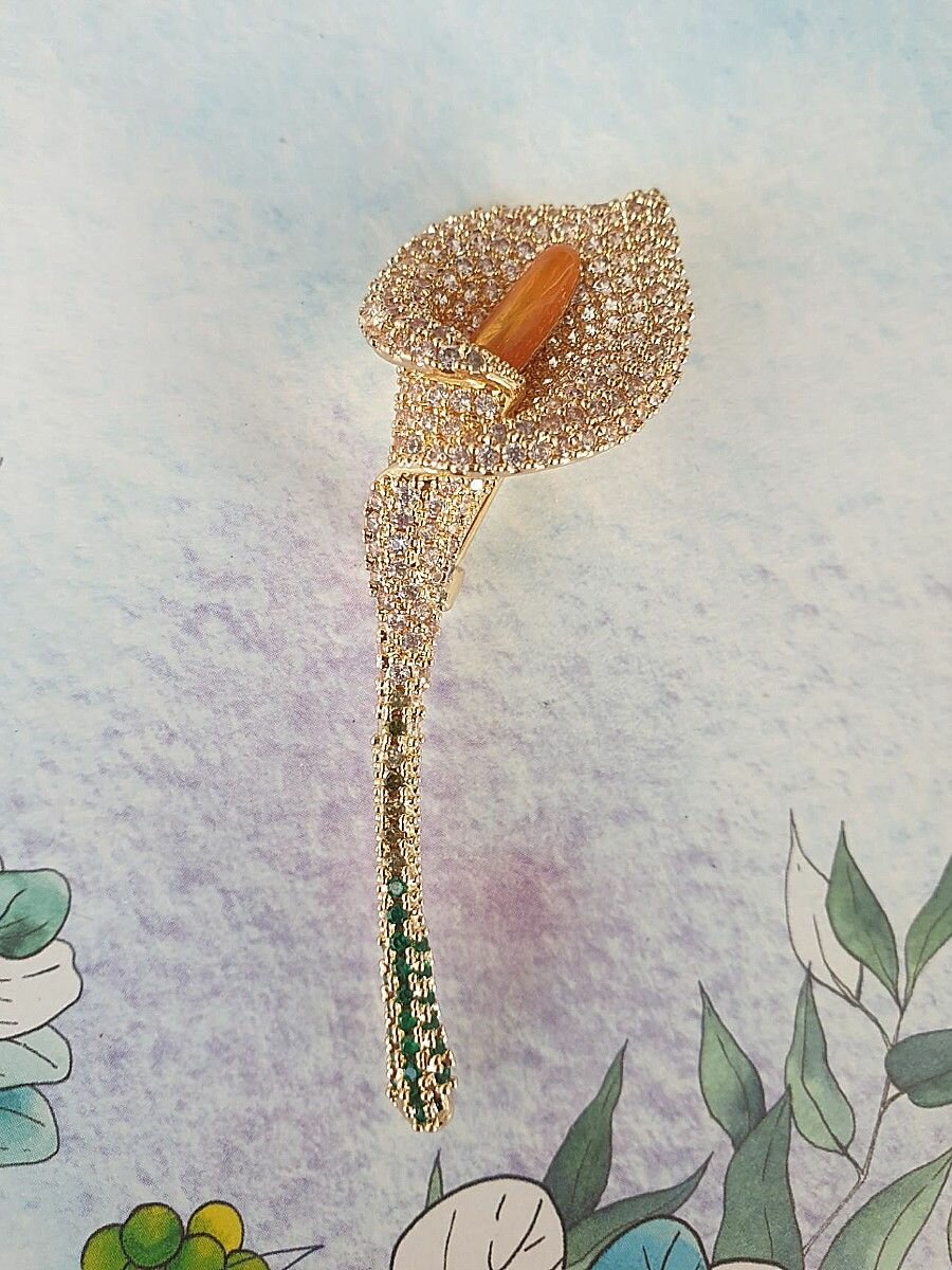 Брошь, фианит