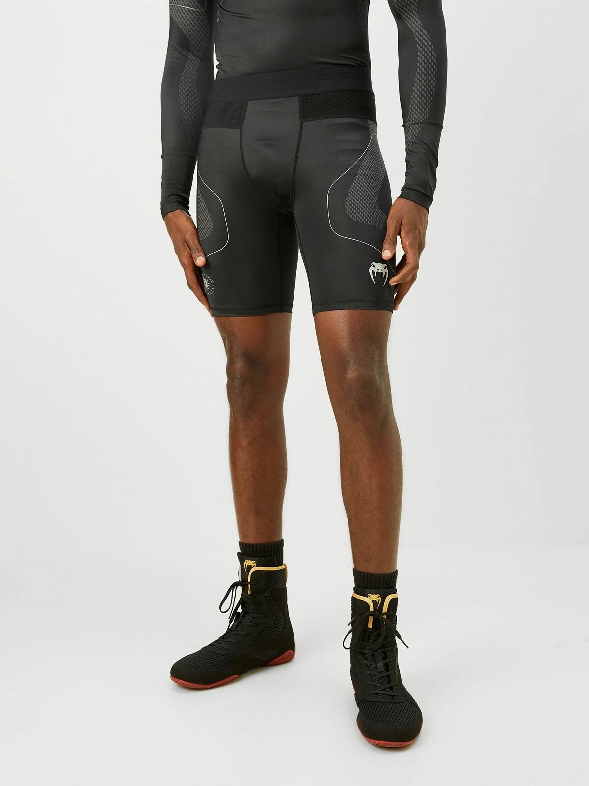 Шорты спортивные