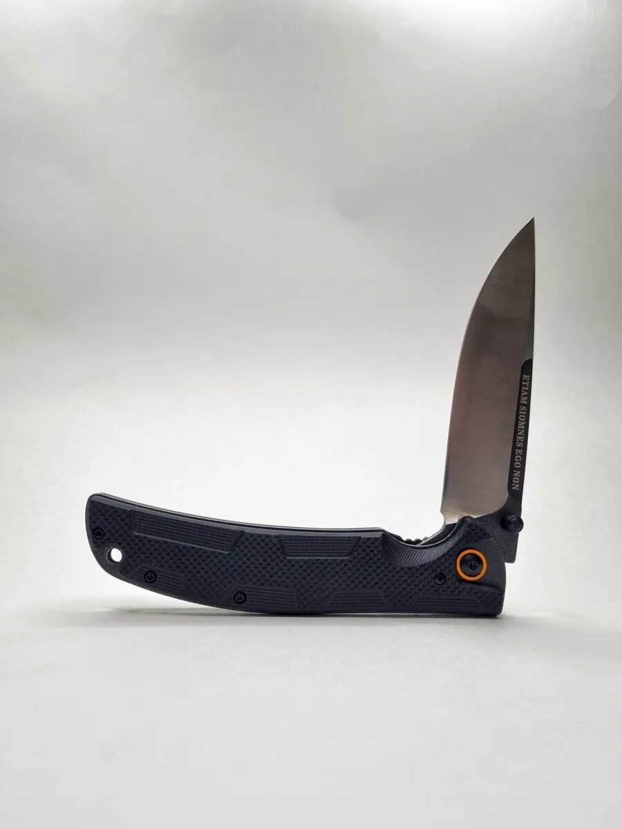 Складной нож из стали D2