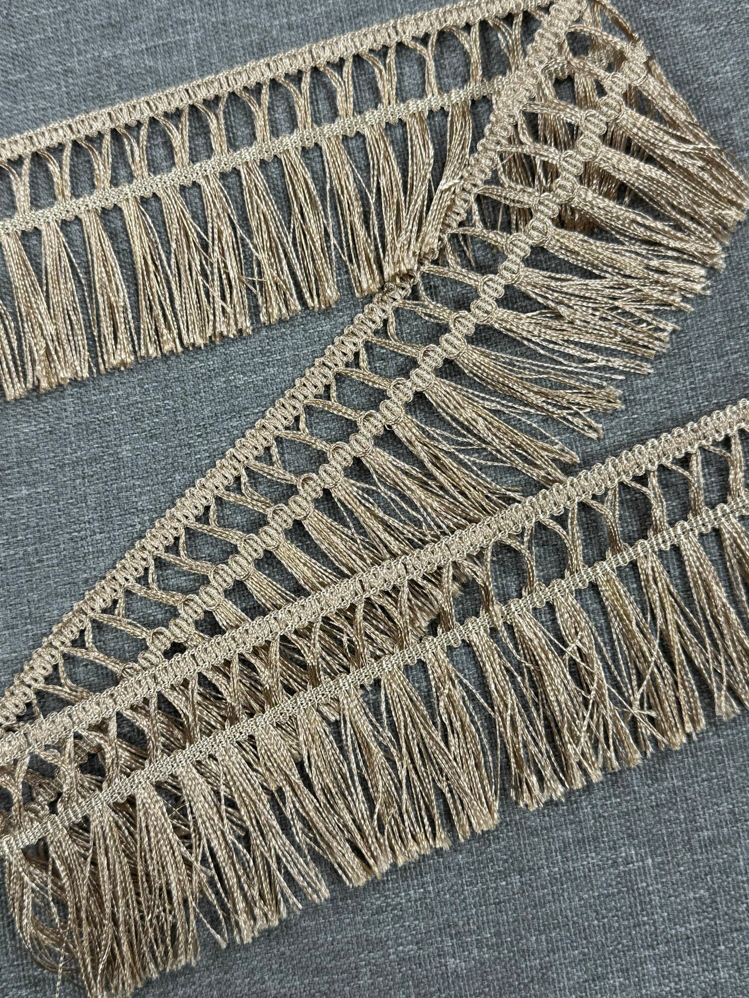 Бахрома с кисточками для штор, покрывал, мебели, цв. Светло-бежевый, упаковка 5 метров