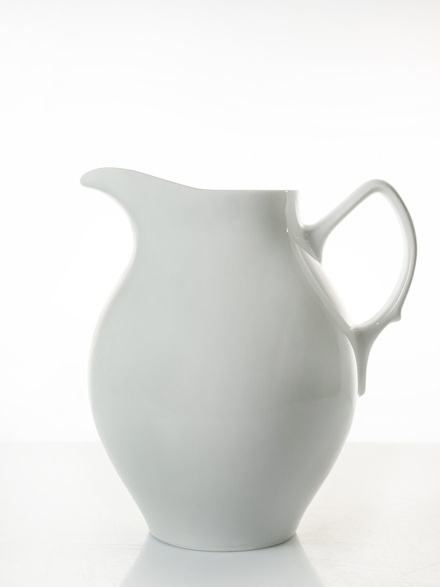 Кувшин фарфоровый с ручкой для воды молока, объем 2 литра, Добруш Белый