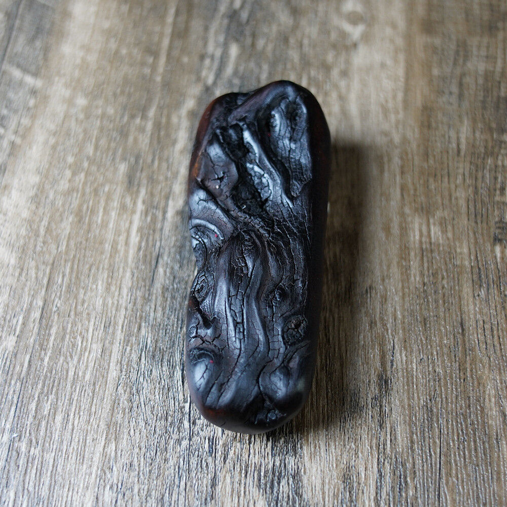 Натуральные деревянные орнаменты, обработанные вручную и вырезанные вручную из древесины ююбы, пораженной молнией, для даосского использования.