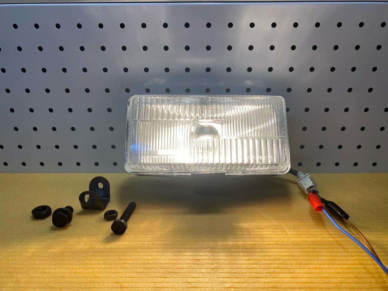 Фара противотуманная правая мерседес актрос МП1 (MERCEDES)