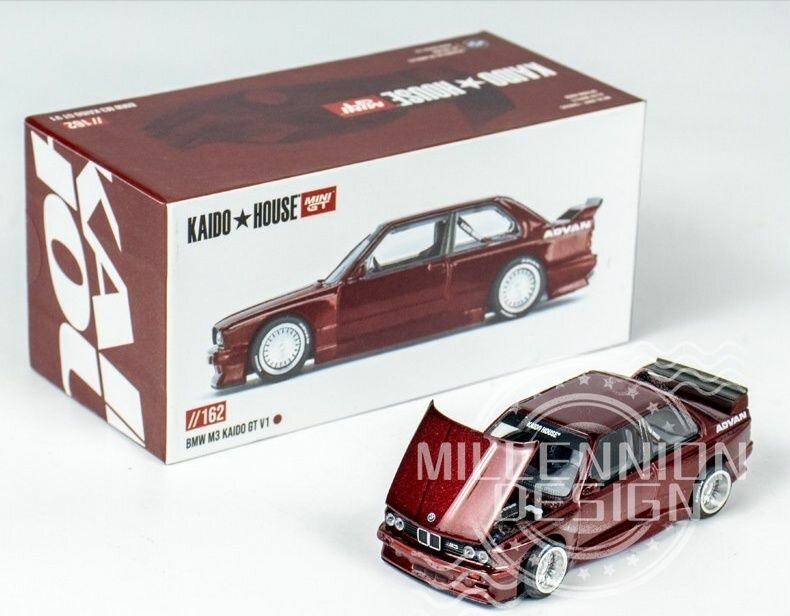 MINI GT x KaidoHouse, литая коллекционная машинка 1:64(BMW M3 E30 красный)