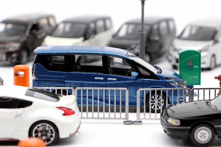 Kyosho Nissan C27 Serena 2016 Модель 1:43 Синяя автомобиля