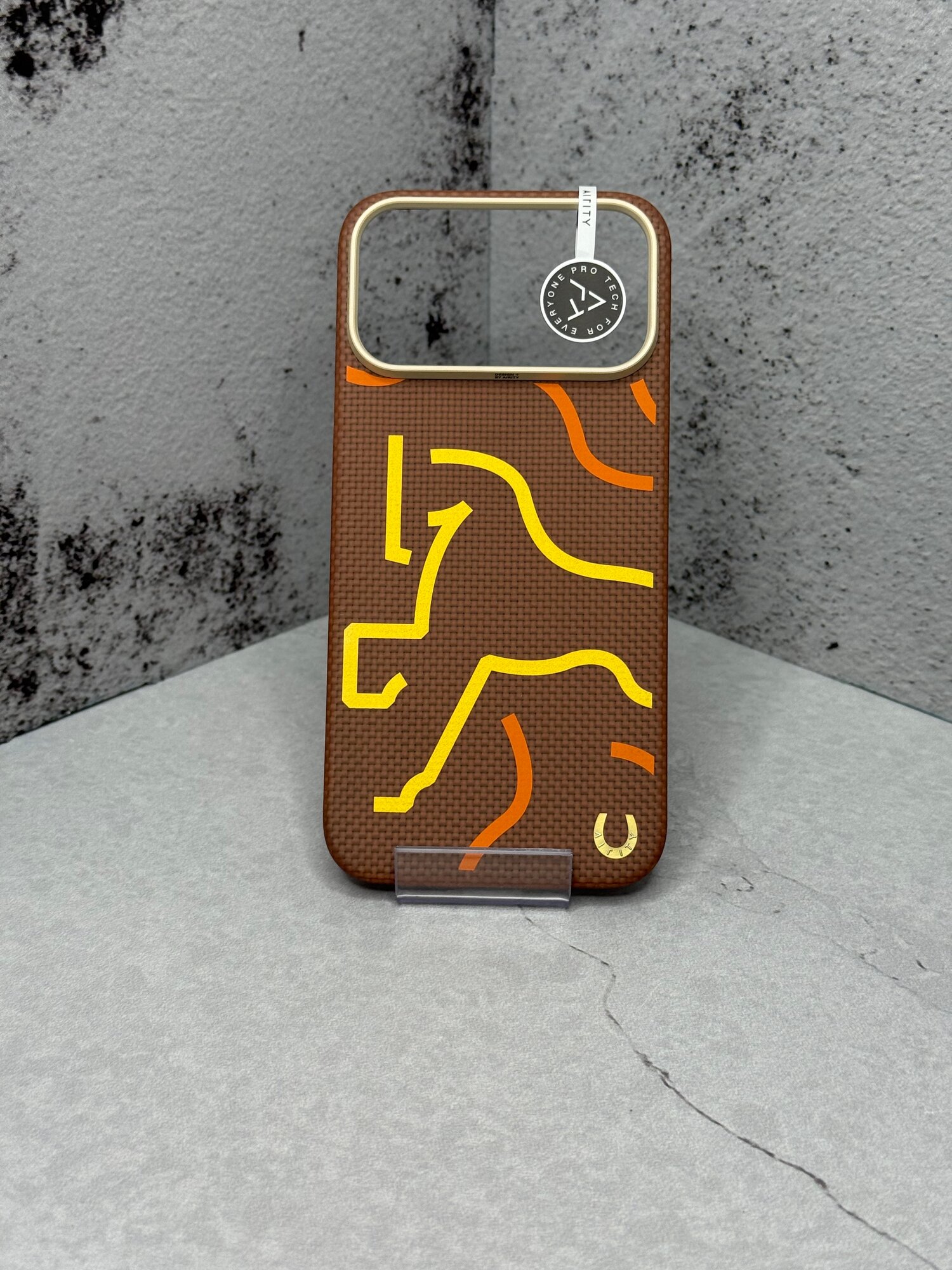 Чехол бамбуковый Airity Horse Aramid Fiber Case для iPhone 17 Pro Brown
