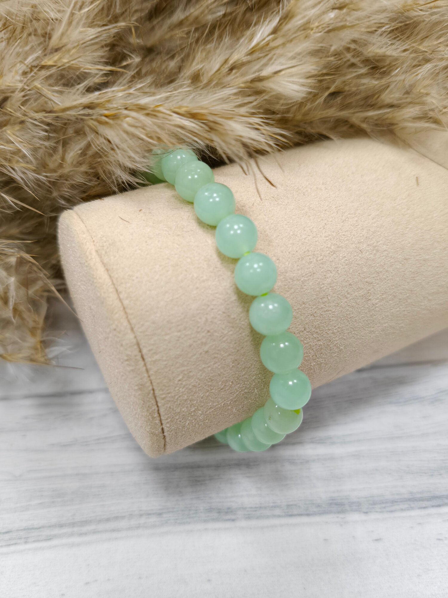 Бусины из натурального камня в браслете хризопраз АА шар гладкий 7 мм (нить 18 см), Suntrim