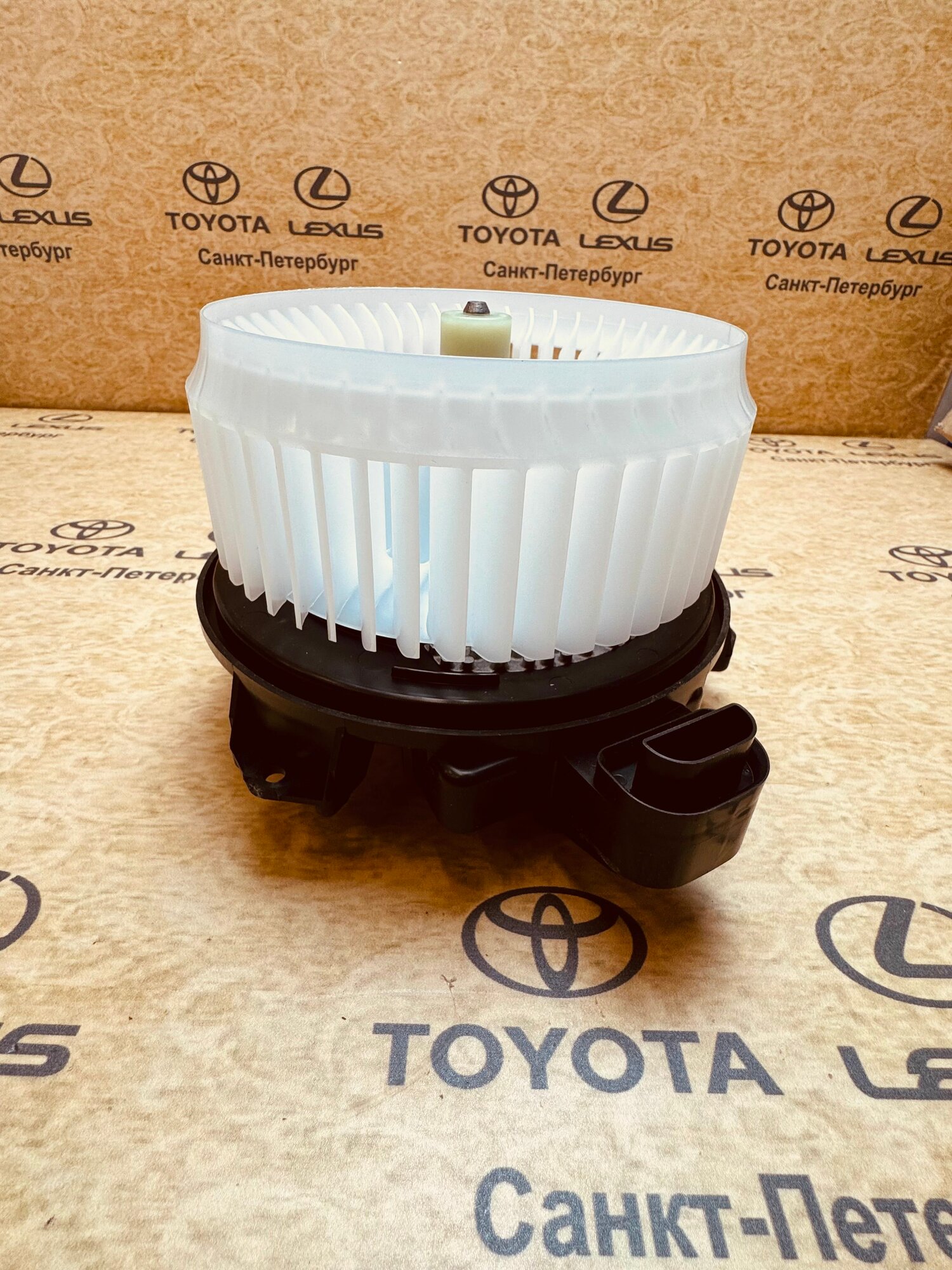 Мотор вентилятора печки Toyota Prado 150 Lexus GX