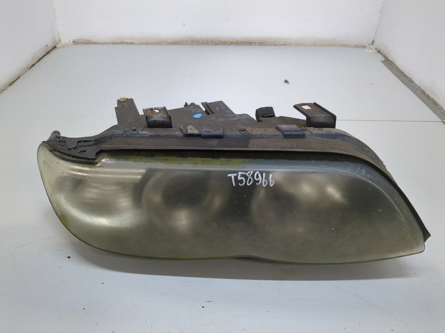 Фара (передняя) правая BMW X5 E53 Б/У