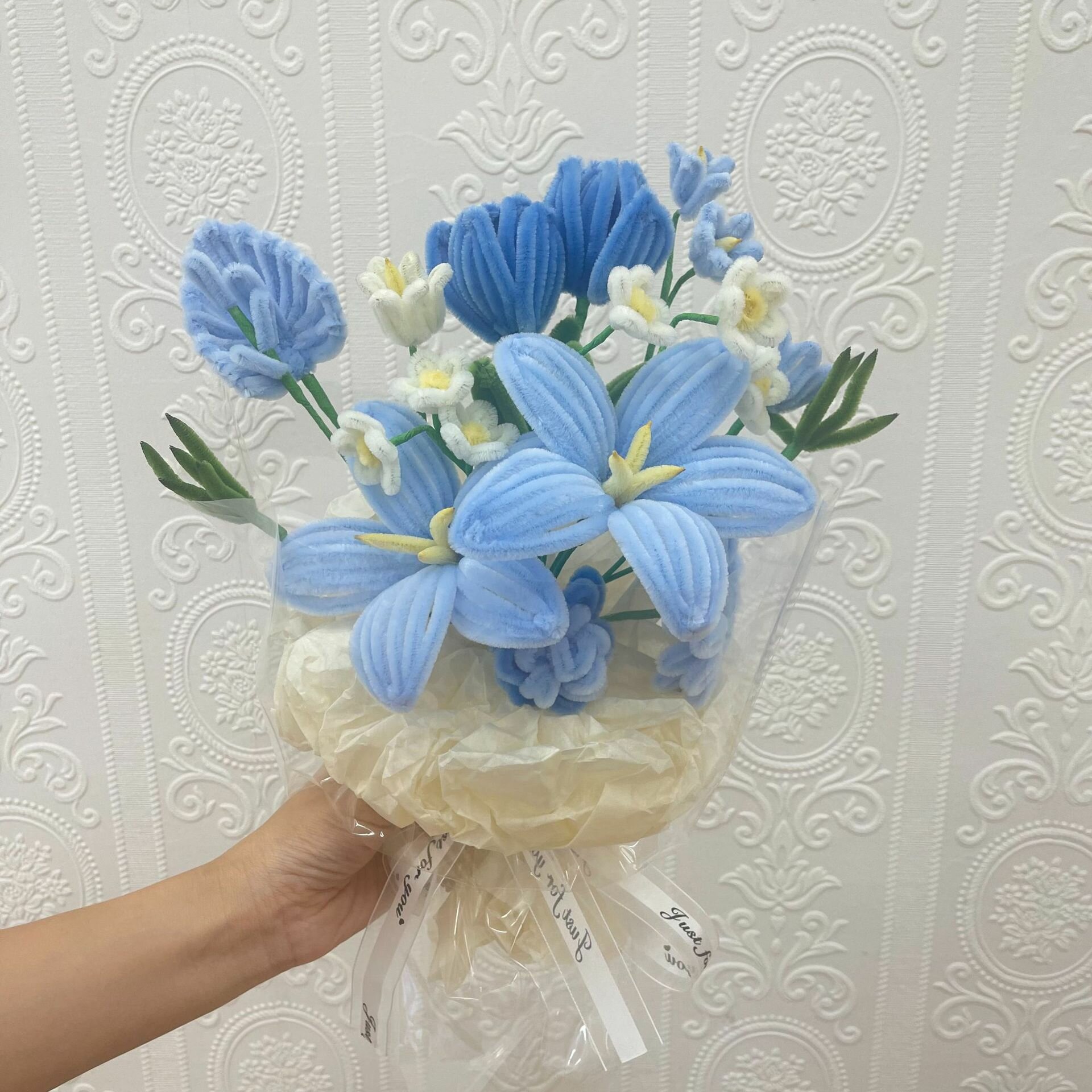Комплект для рукоделия с тюльпанами и упаковочной бумагой для детей
