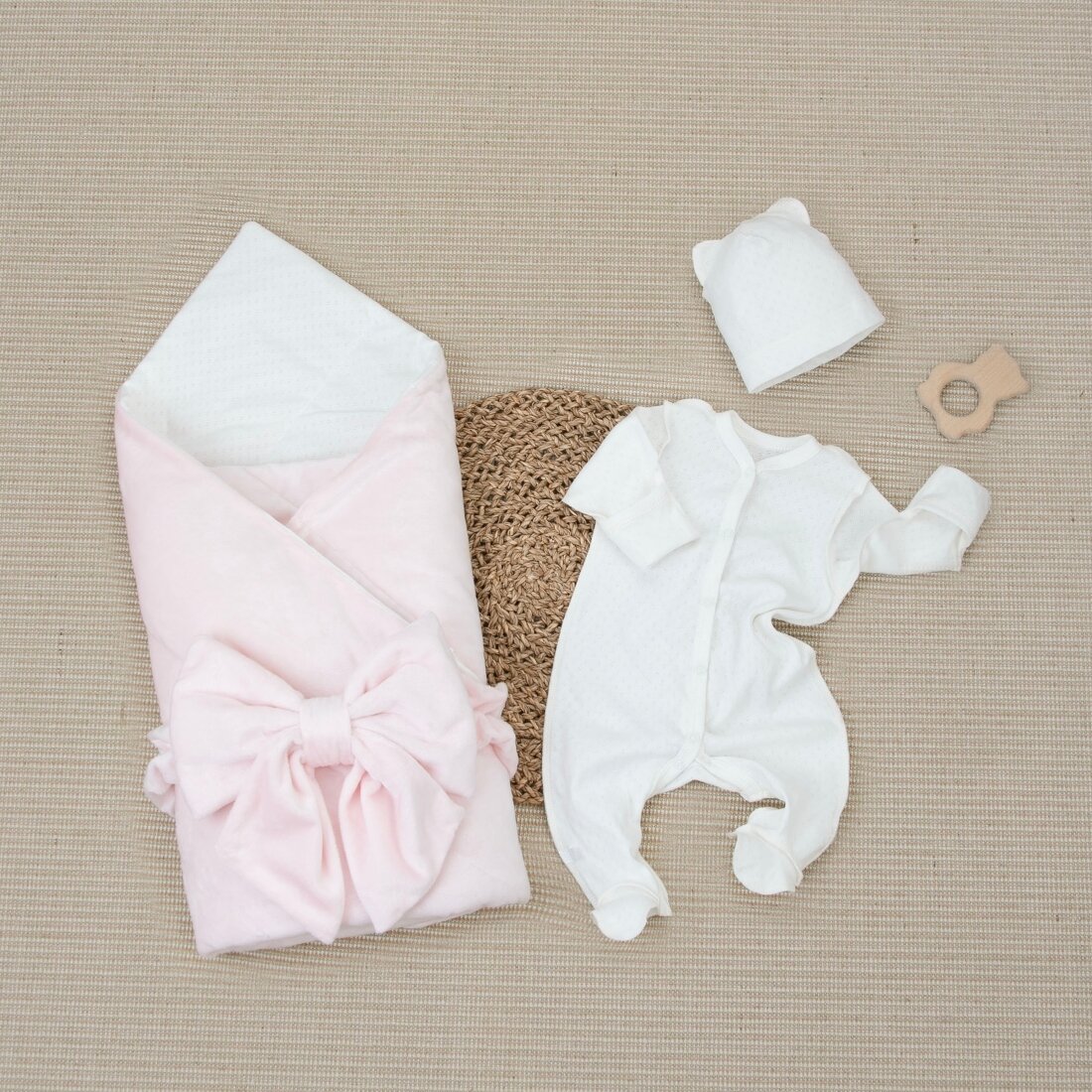 Комплект на выписку 4 предмета "Классика", лето, розовый